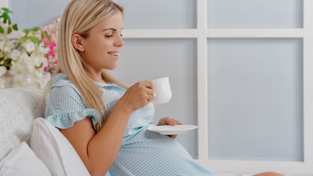 17 Guilt-Free Starbucks Drinks for Pregnant Women - The Writer Mom